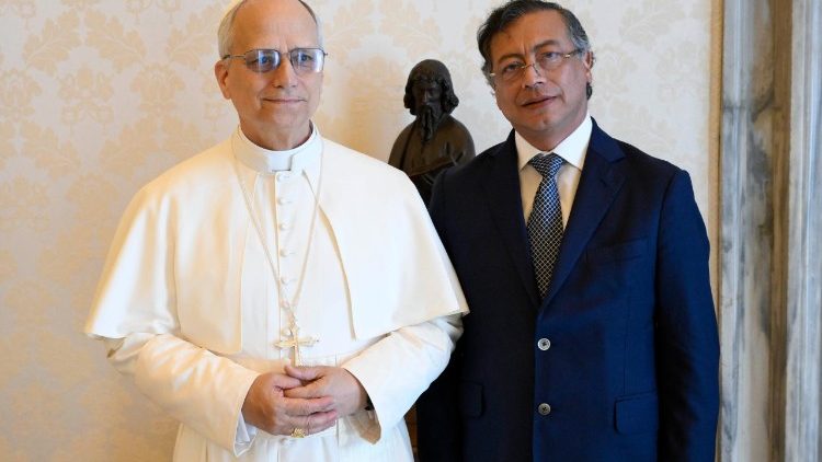 El Papa recibió en audiencia al presidente de Colombia, Gustavo Petro ...